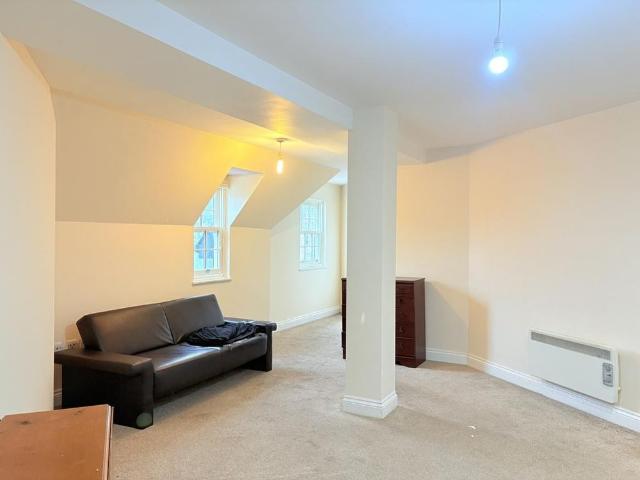 2 bedroom apartment to rent