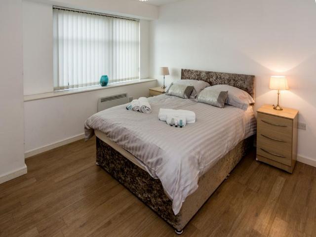 2 bedroom apartment to rent