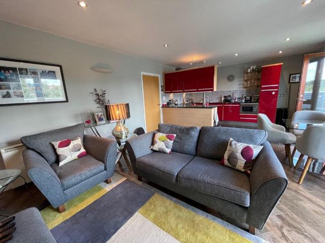 2 bedroom apartment to rent