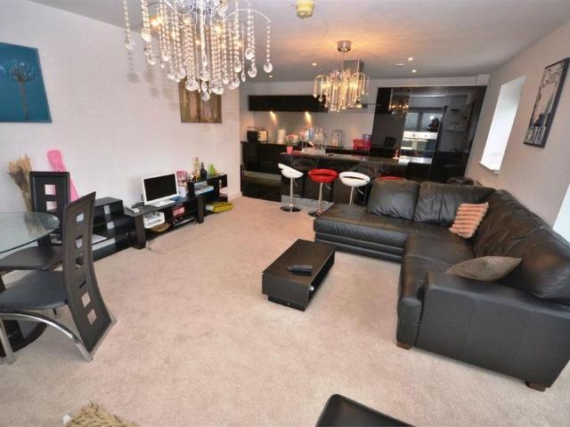 2 bedroom apartment to rent