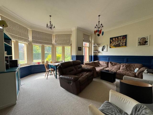 2 bedroom apartment to rent