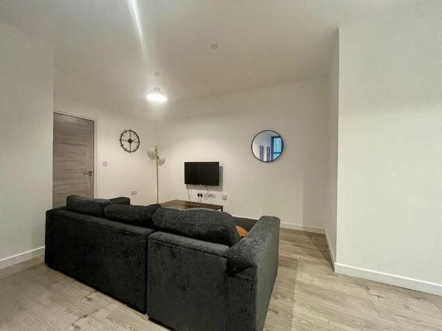 2 bedroom apartment to rent