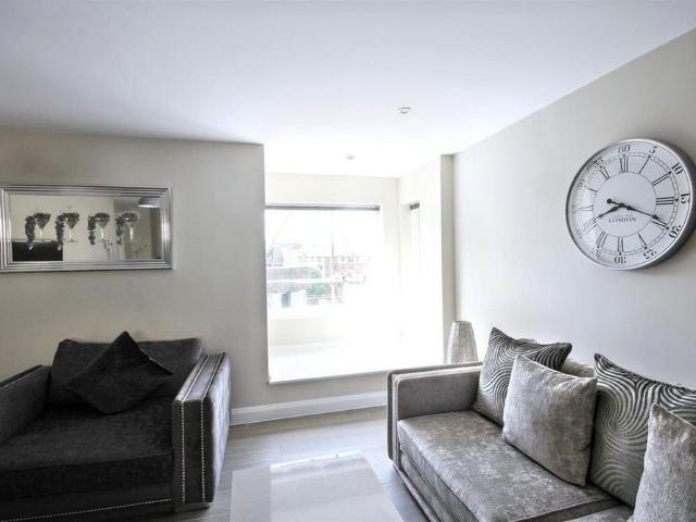 2 bedroom apartment to rent