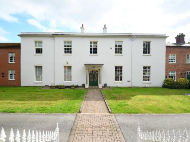 2 bedroom apartment to rent