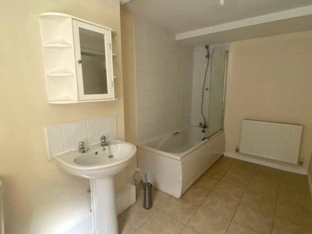 2 bedroom apartment to rent