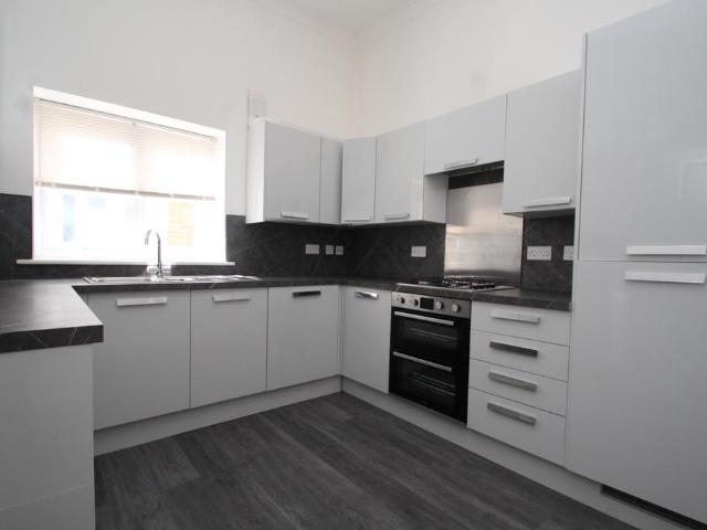 2 bedroom apartment to rent