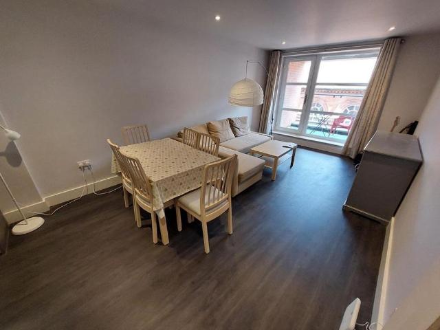 2 bedroom apartment to rent