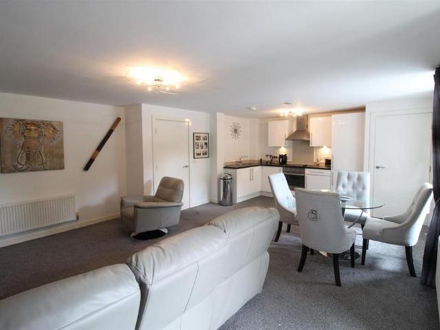 2 bedroom apartment to rent