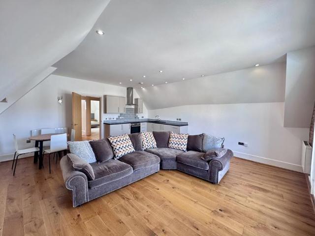 2 bedroom apartment to rent