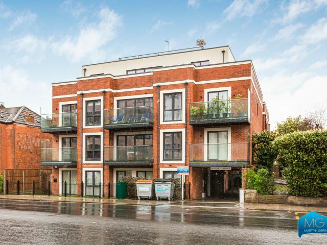 2 bedroom apartment to rent