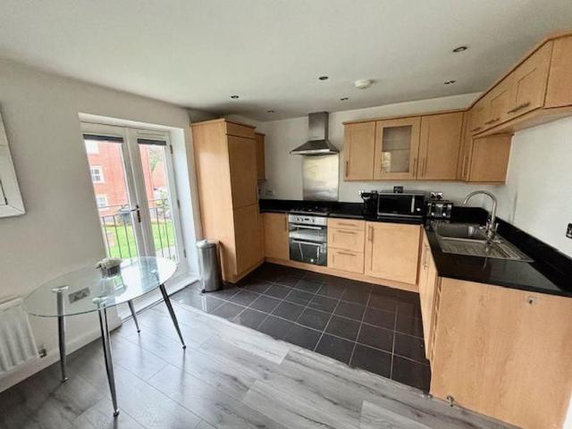 2 bedroom apartment to rent