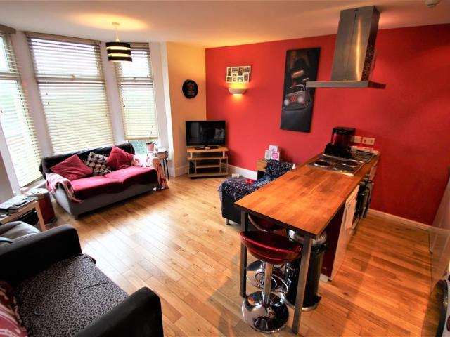 2 bedroom apartment to rent
