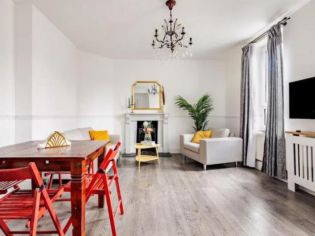 2 bedroom apartment to rent