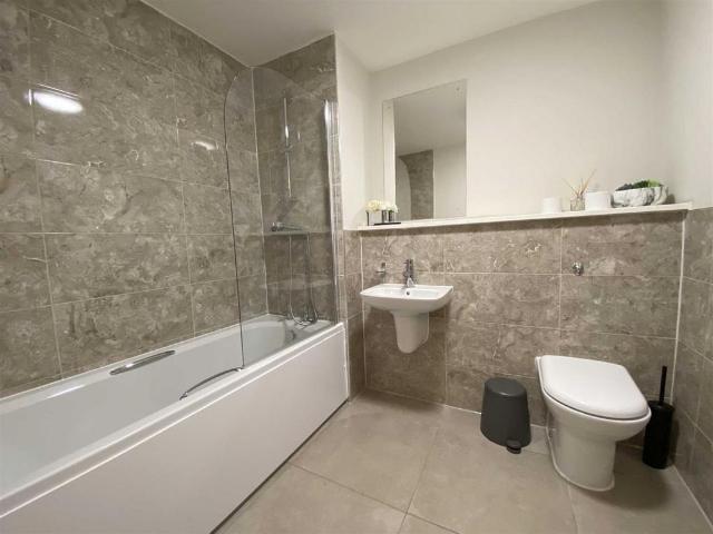 2 bedroom apartment to rent