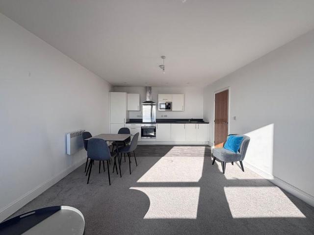 2 bedroom apartment to rent