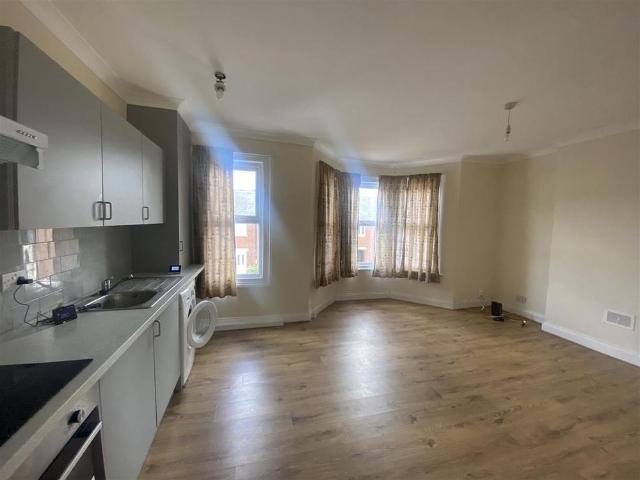 2 bedroom apartment to rent