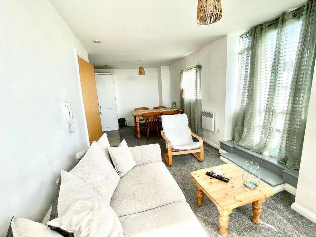 2 bedroom apartment to rent