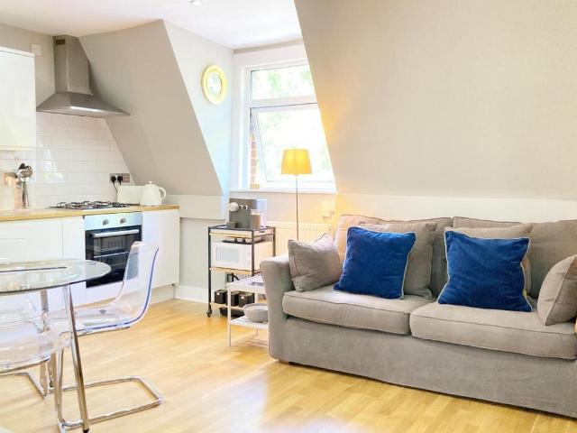 2 bedroom apartment to rent