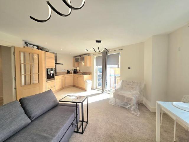 2 bedroom apartment to rent