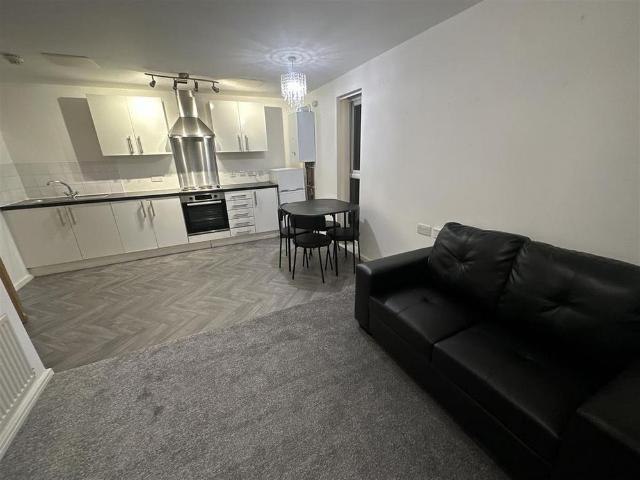 2 bedroom apartment to rent