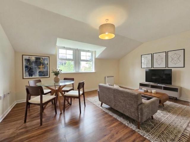 2 bedroom apartment to rent