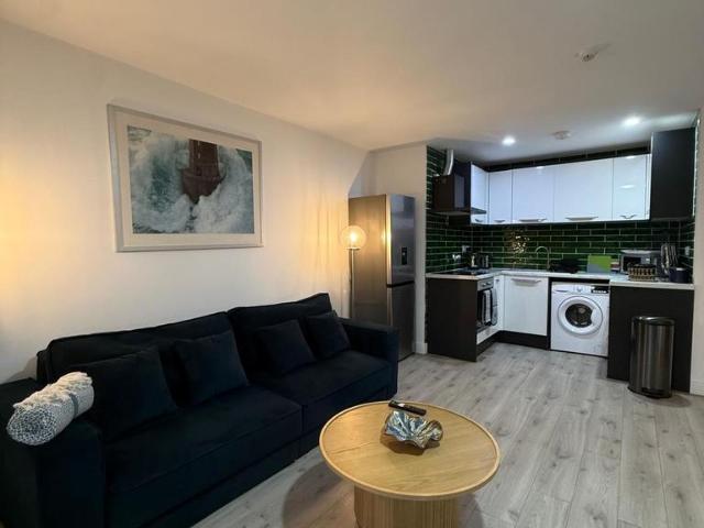 2 bedroom apartment to rent