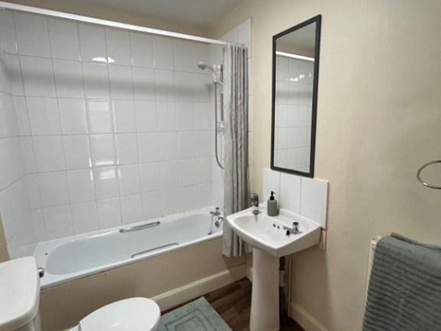 2 bedroom apartment to rent