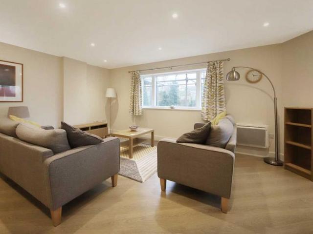 2 bedroom apartment to rent