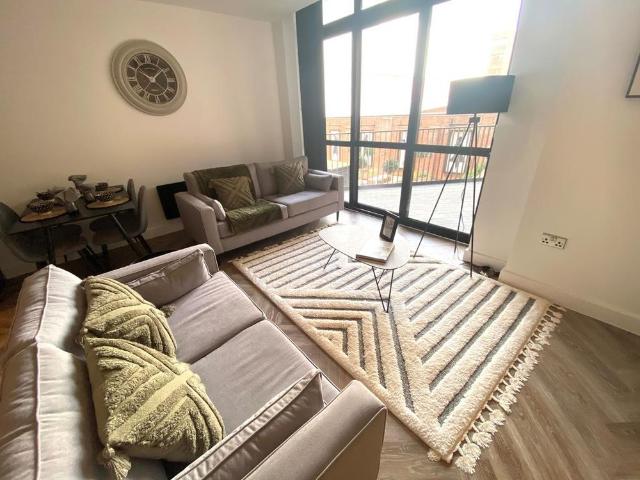 2 bedroom apartment to rent
