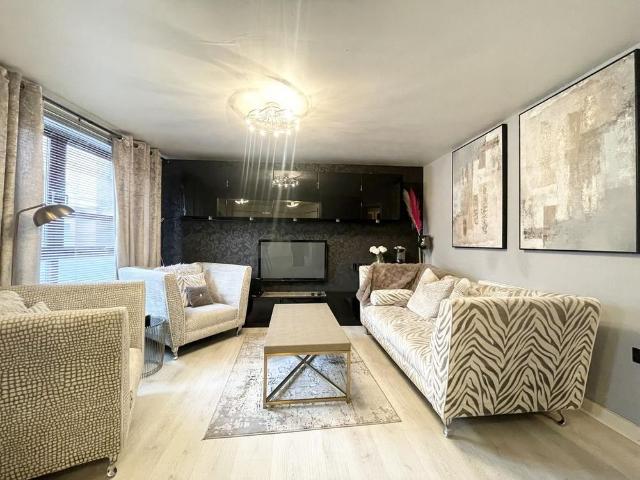 2 bedroom apartment to rent