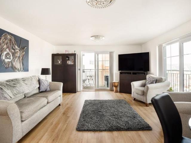 2 bedroom apartment to rent