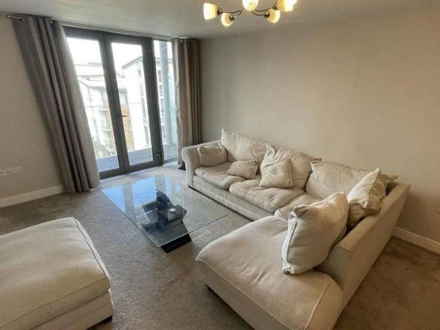 2 bedroom apartment to rent