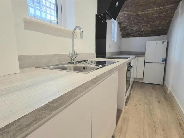 2 bedroom apartment to rent
