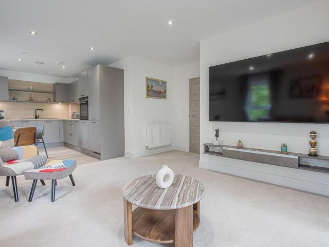 2 bedroom apartment to rent