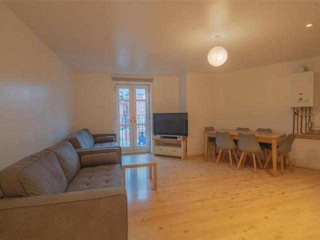 2 bedroom apartment to rent