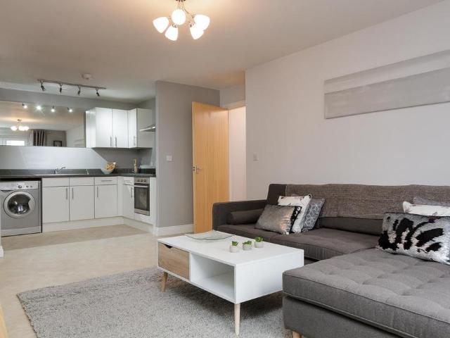 2 bedroom apartment to rent