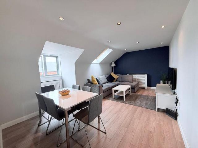 2 bedroom apartment to rent