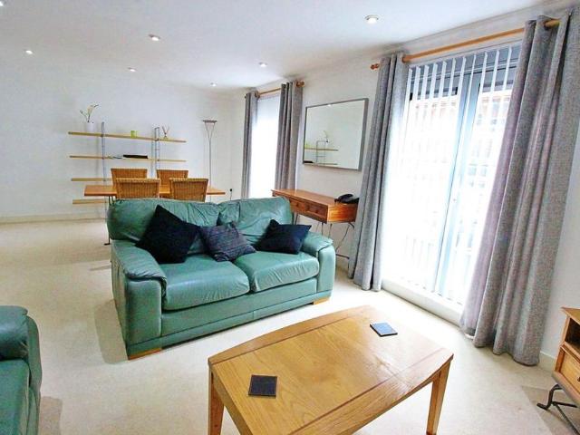 2 bedroom apartment to rent
