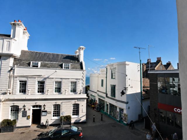 2 bedroom apartment to rent
