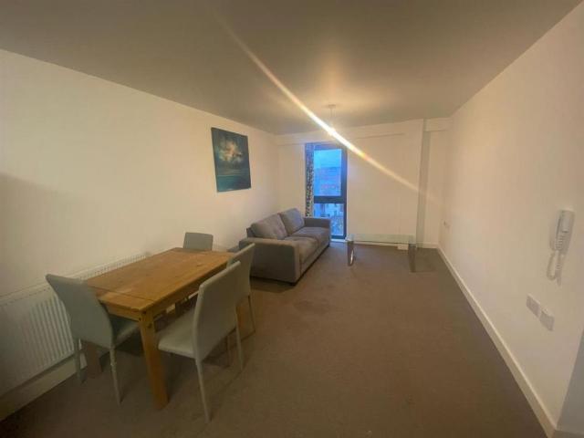 2 bedroom apartment to rent