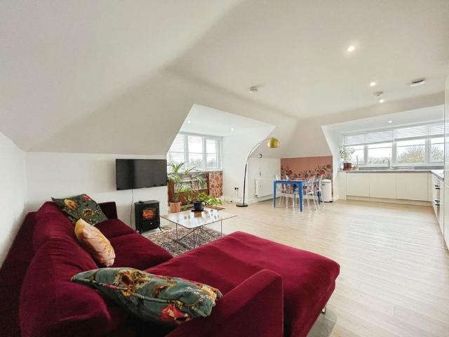 2 bedroom apartment to rent