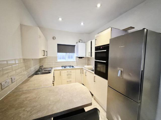 2 bedroom apartment to rent