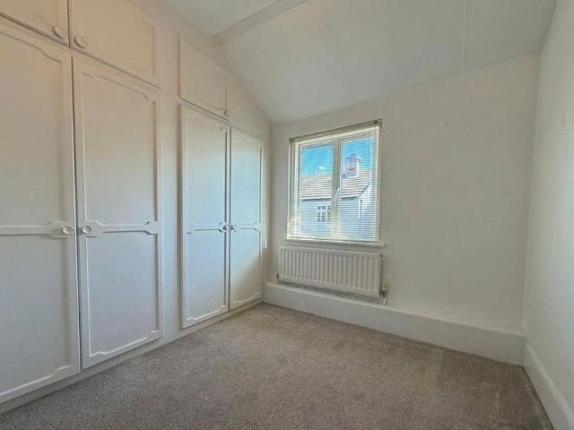 2 bedroom apartment to rent