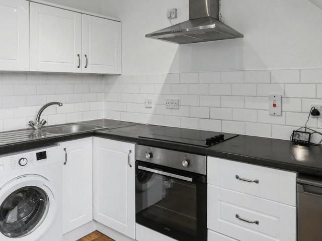 2 bedroom apartment to rent