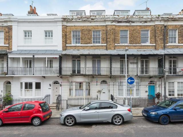 2 bedroom flat to rent