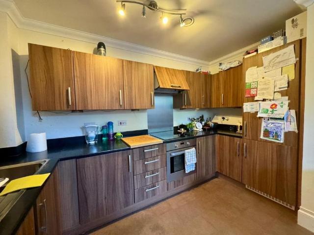 2 bedroom apartment to rent
