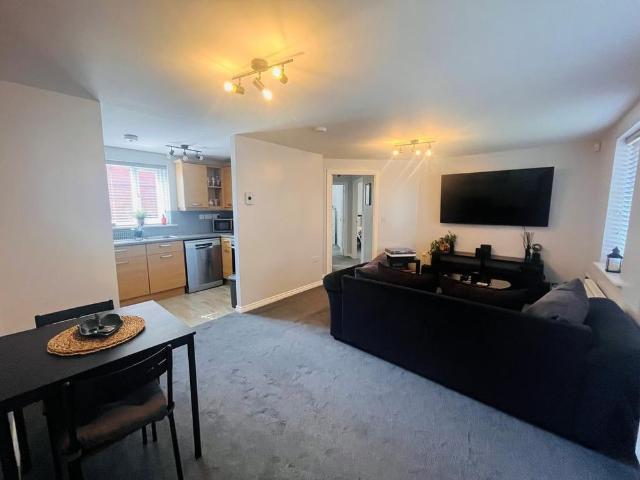 2 bedroom apartment to rent