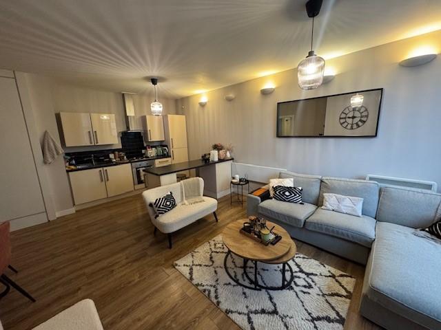 2 bedroom apartment to rent