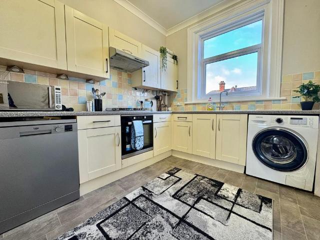 2 bedroom apartment to rent