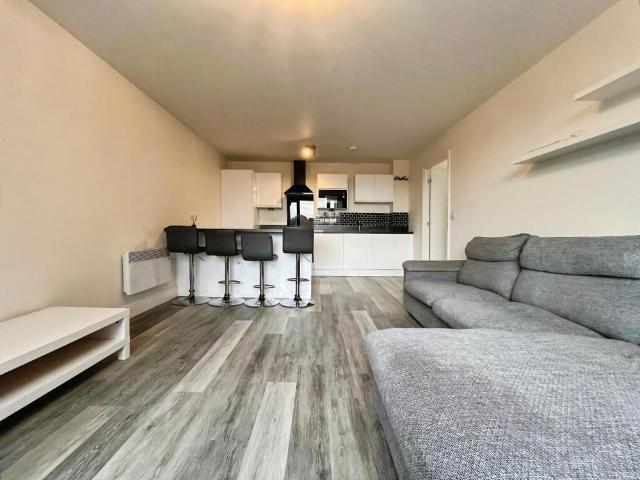 2 bedroom apartment to rent